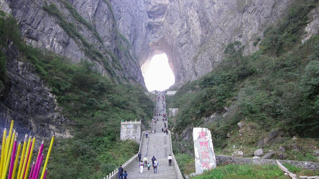 13 Unbelievable Natural Landmarks Around the World - Wise Healthy n Wealthy